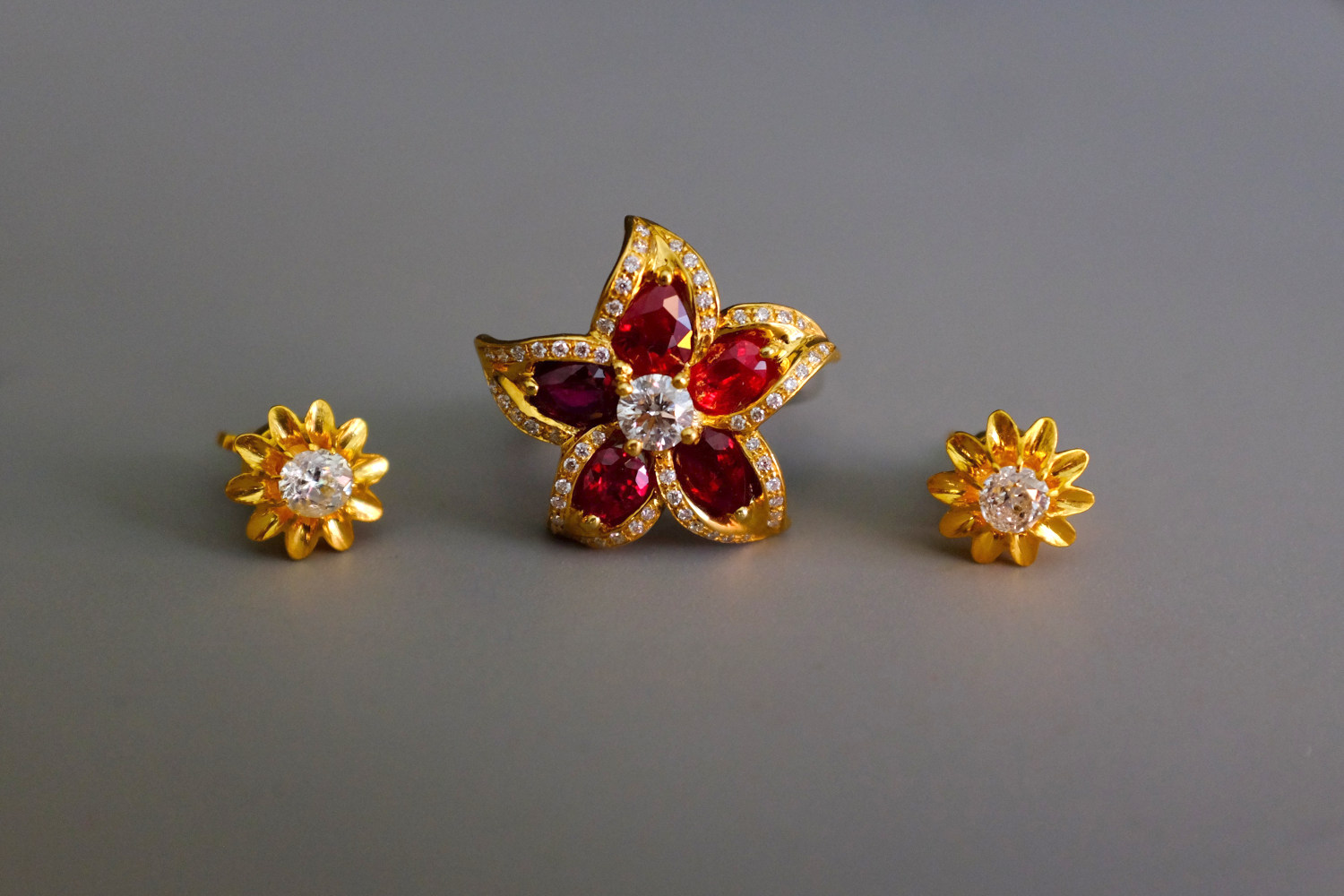 Vivid Ruby Diamond Flower Ring Cocktail 18k | Gem Gardener