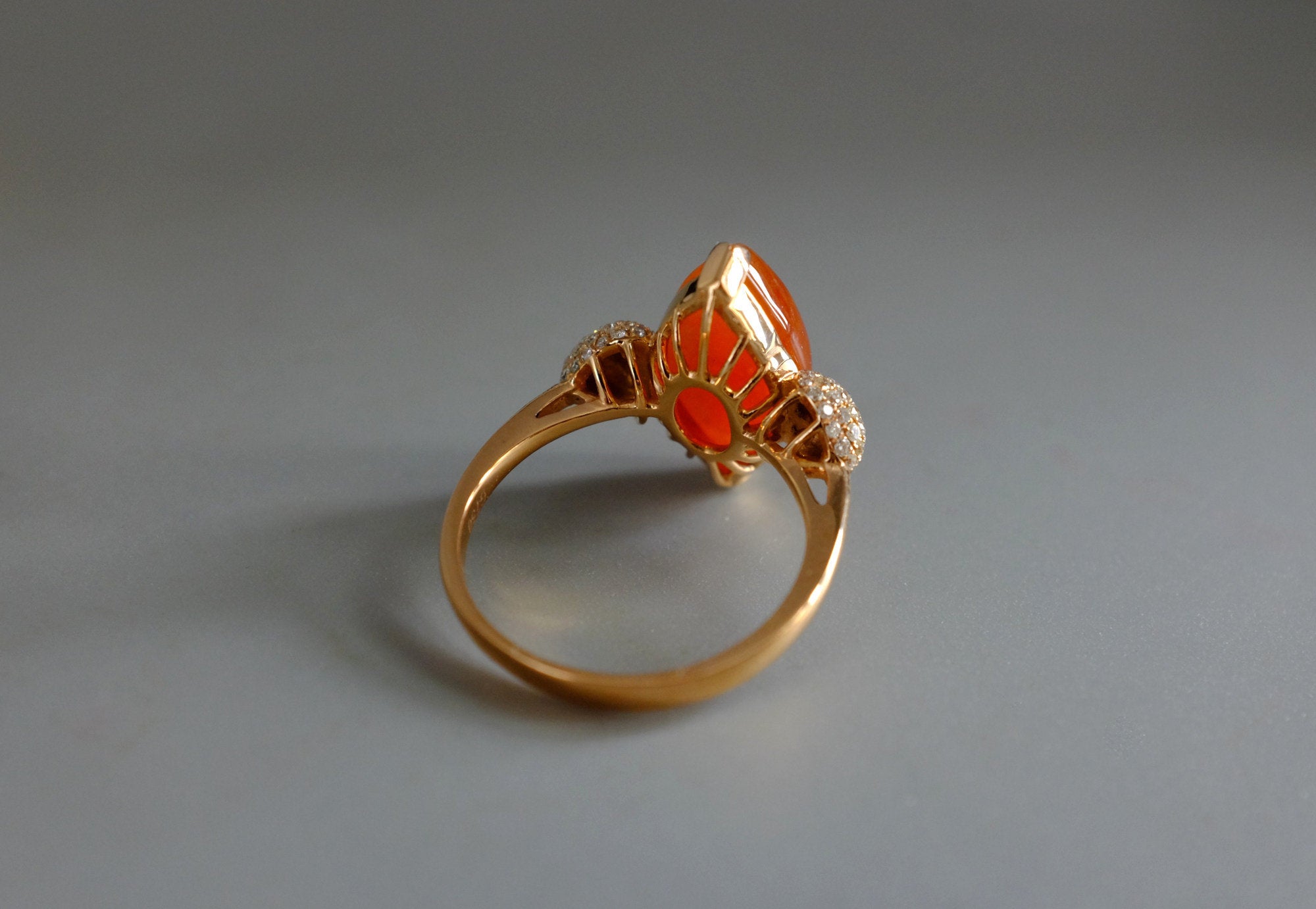 18k Marquise Red Jade Ring Vintage | Gem Gardener