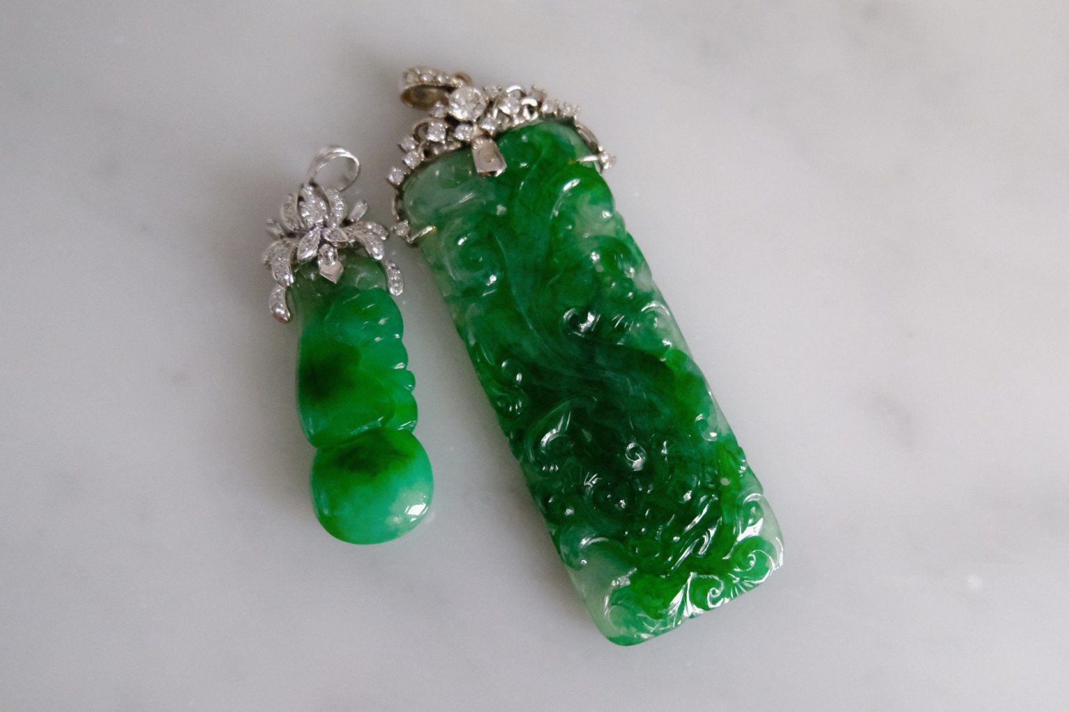 Long Antique Carved Jade Pendant 18k Chinese | Gem Gardener