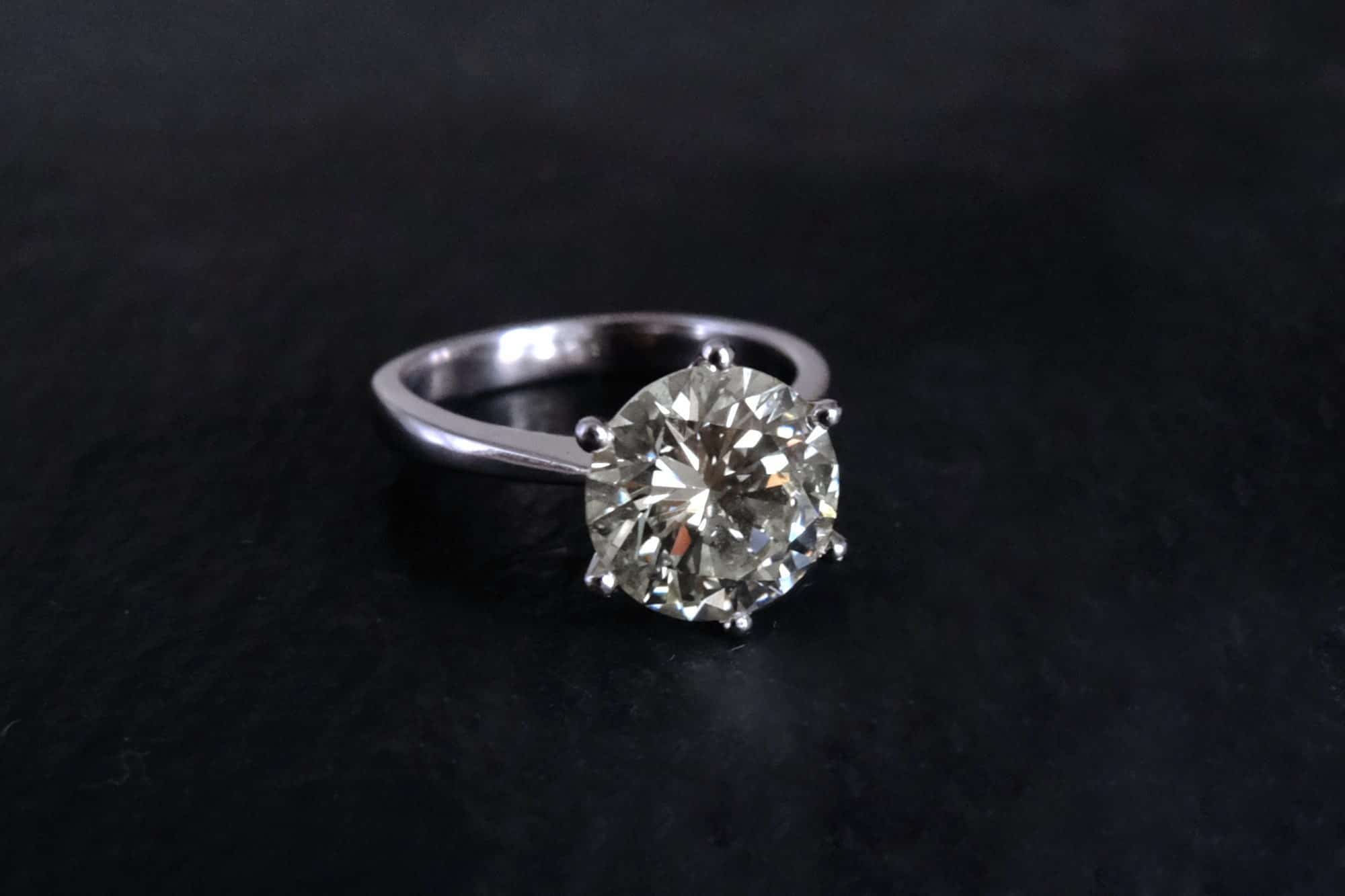 3ct Off White Tinted Diamond Ring 18k | Gem Gardener