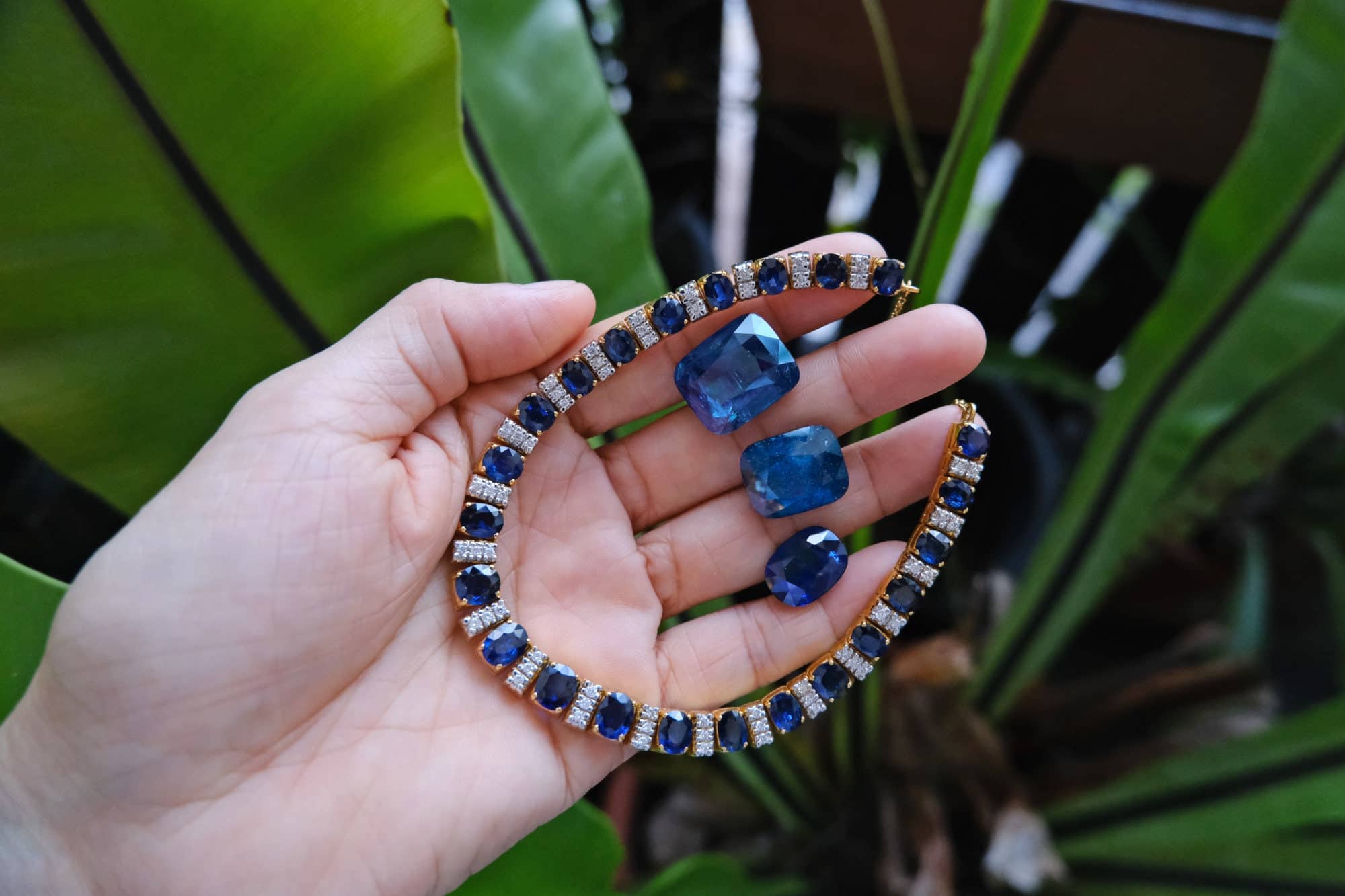 10ct Natural Royal Blue Sapphire Gem Stone | GEM GARDENER