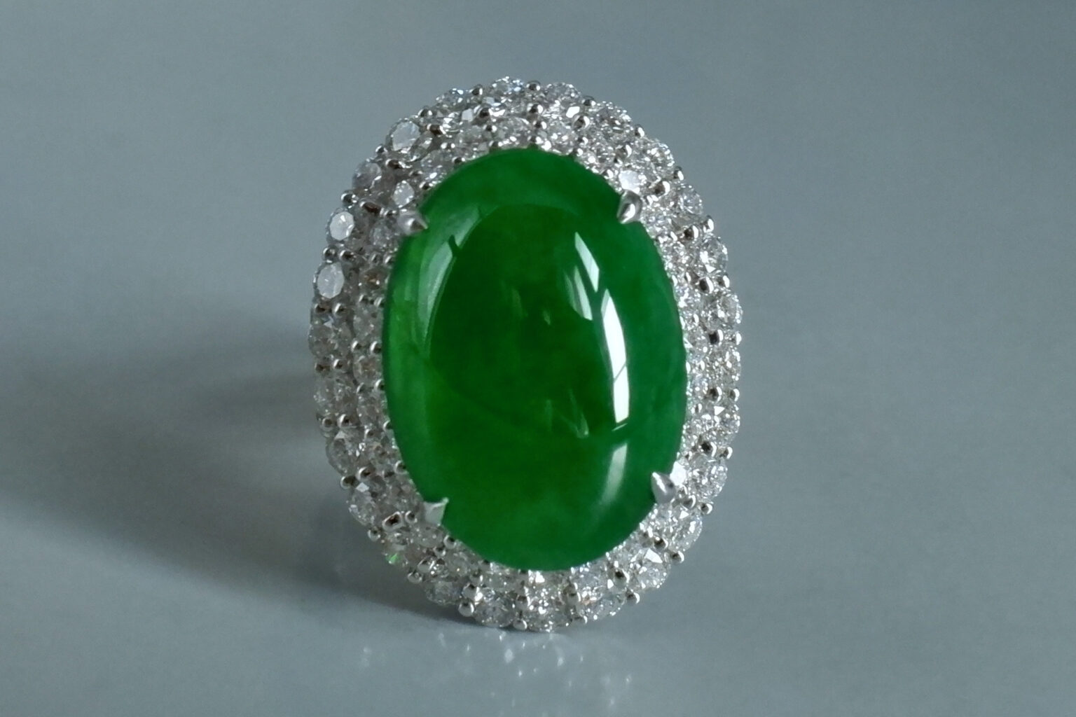 High Quality Imperial Green Jadeite Ring 18k | Gem Gardener