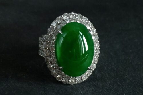 High Quality Imperial Green Jadeite Ring 18k | Gem Gardener