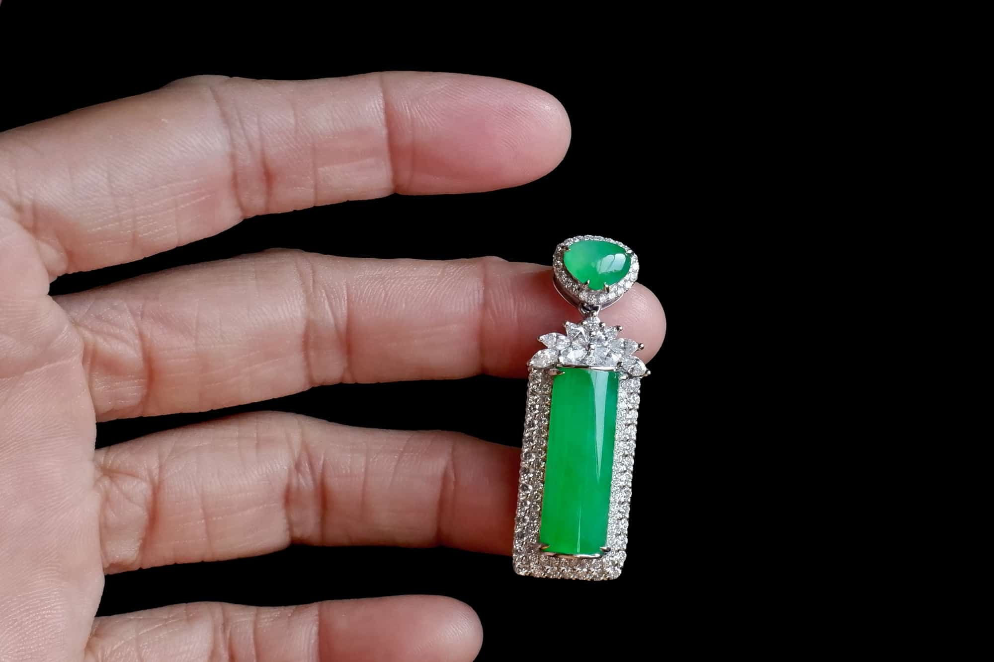 Curved Cylinder Long Jade Pendant 18k | Gem Gardener