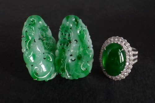 High Quality Imperial Green Jadeite Ring 18k | Gem Gardener
