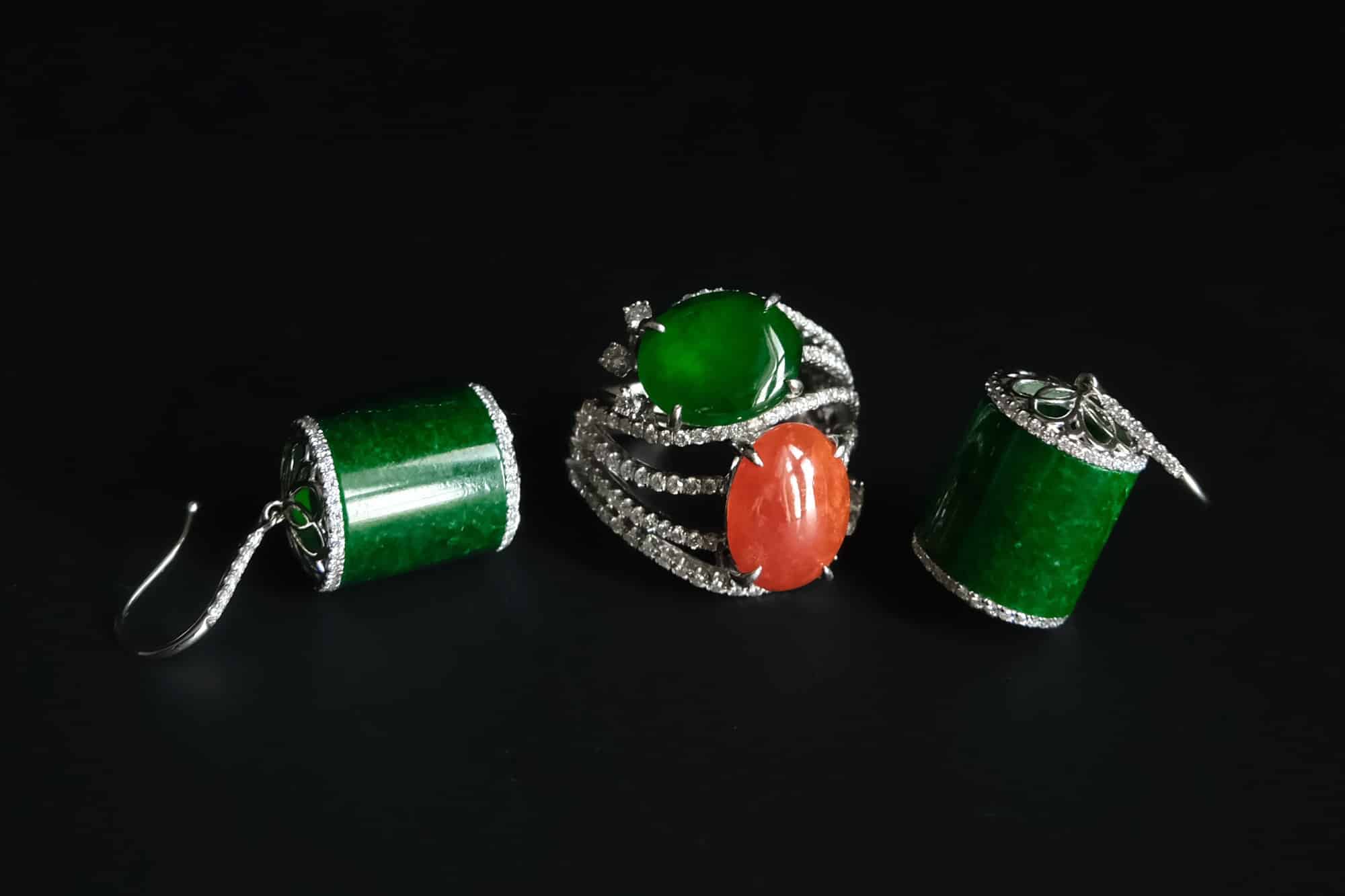 Vivid Green and Red Jade Ring 18k | Gem Gardener