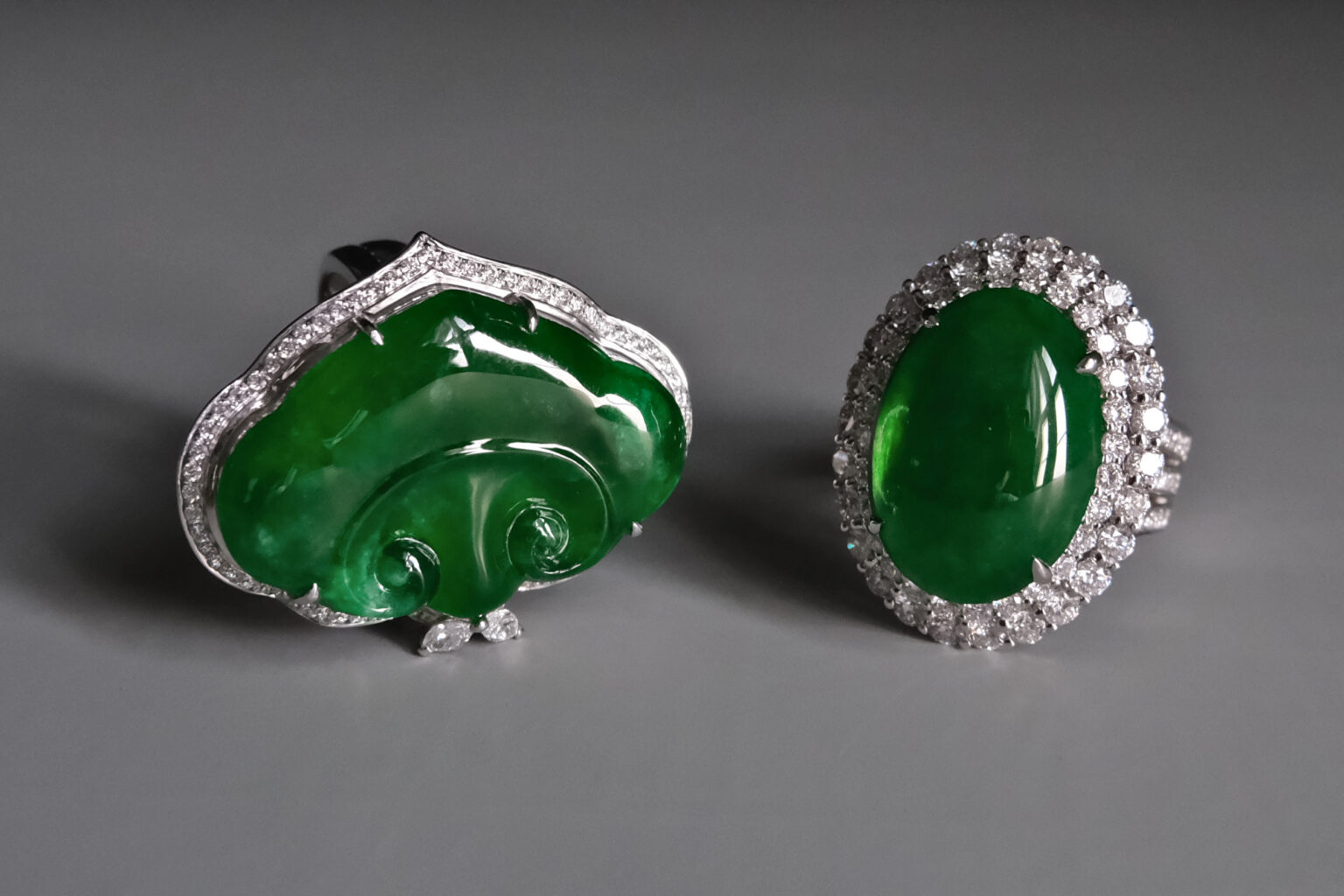 High Quality Imperial Green Jadeite Ring 18k | Gem Gardener