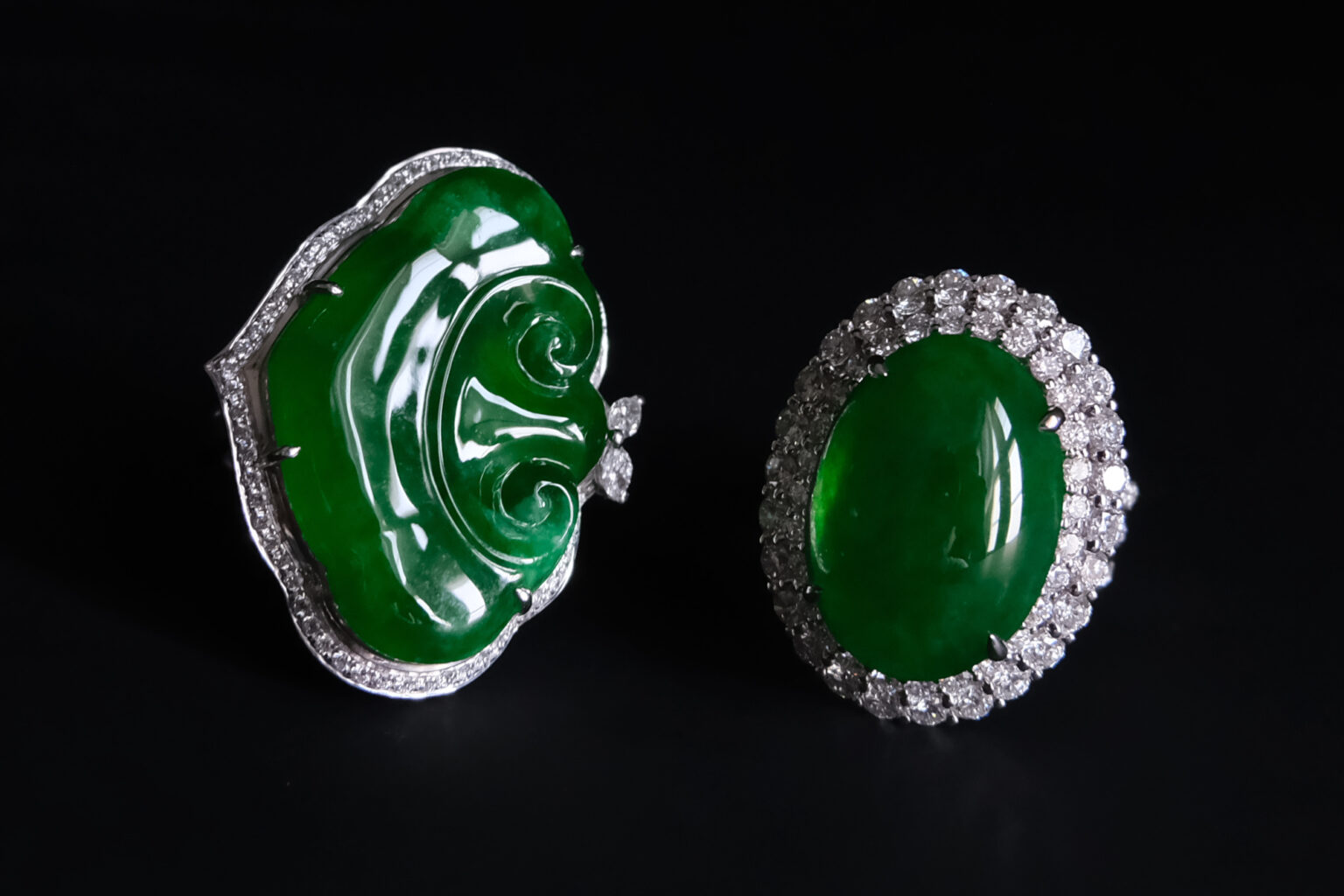High Quality Imperial Green Jadeite Ring 18k | Gem Gardener